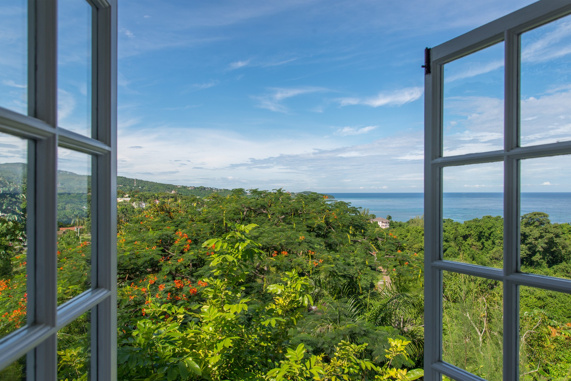 Cliffside Cottage, Jamaica Villa by Linda Smith