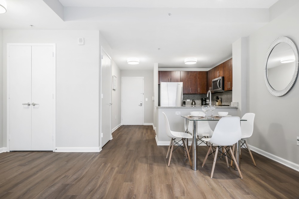 Internova Experiences - Monaco Apartments