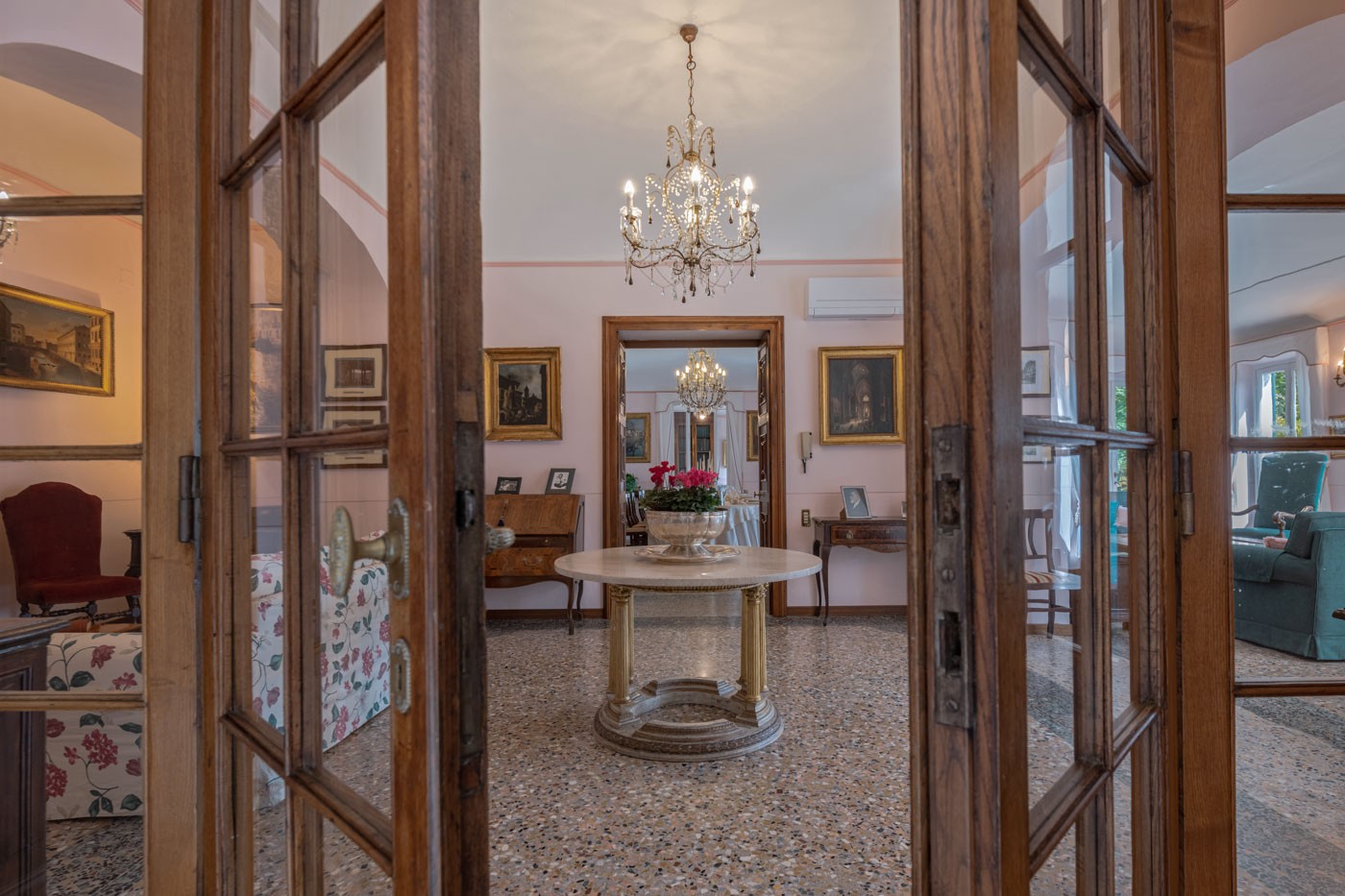 Dada Villa Rental | Villas of Distinction