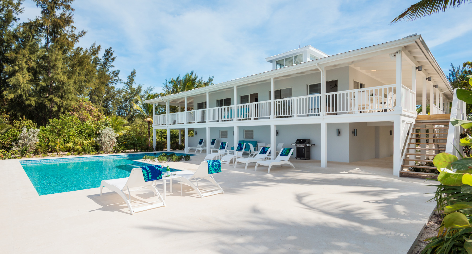 Internova Experiences - Grace Too Villas