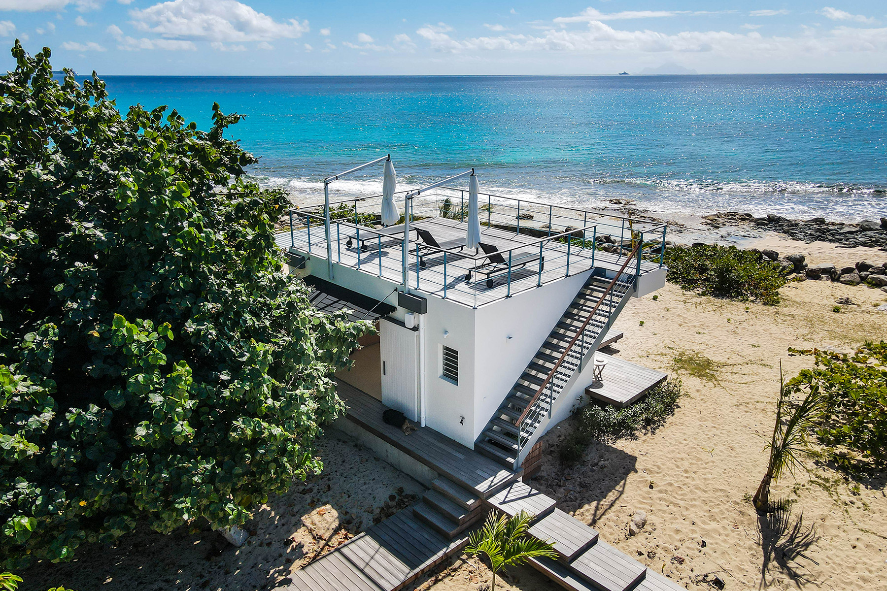 RockSea Villa Rental | Villas of Distinction