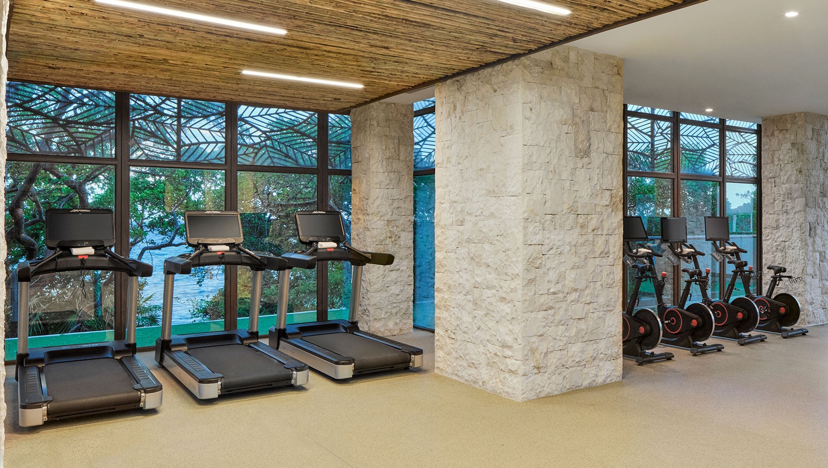 Kimpton Grand Roatán Resort & Spa - Ocean View Villa Suites Villa ...