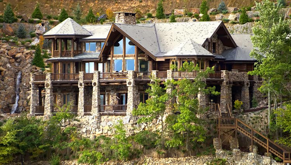 Internova Experiences - Forge Lake Lodge